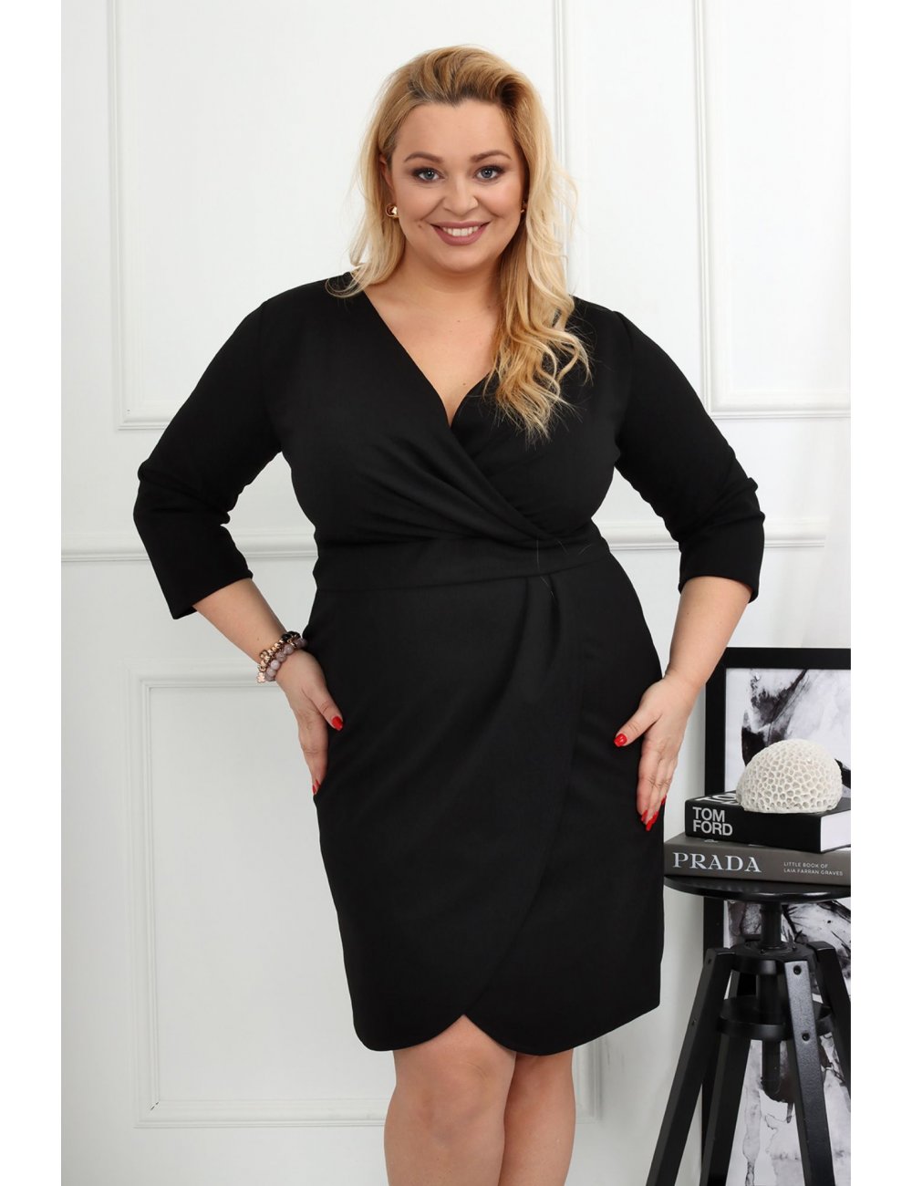 Czarna sukienka plus size Trini na wesele dla puszystej zdj Kolor ...