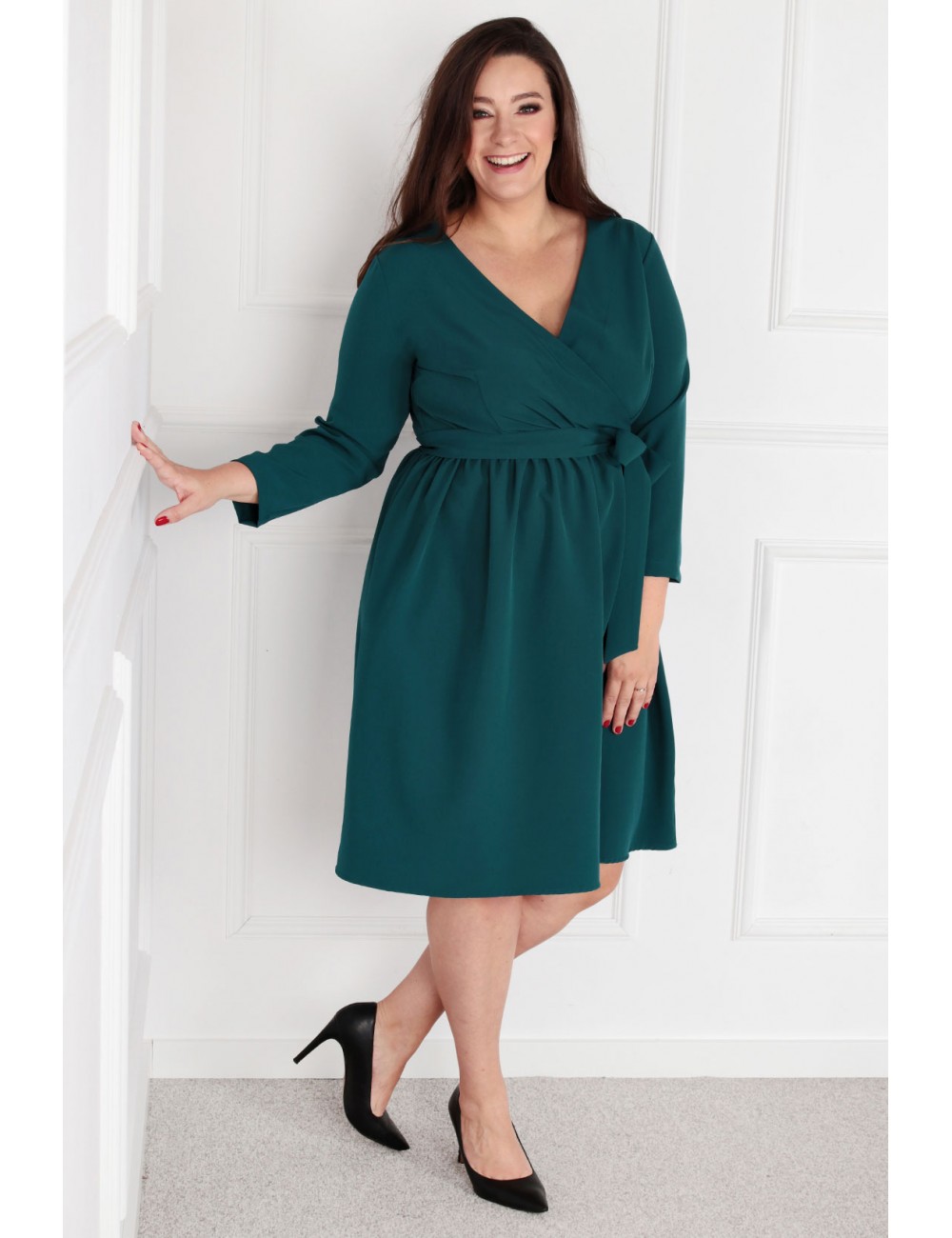 Zielona szlafrokowa sukienka plus size Glasie midi Kolor Zielony Rozmiar 44